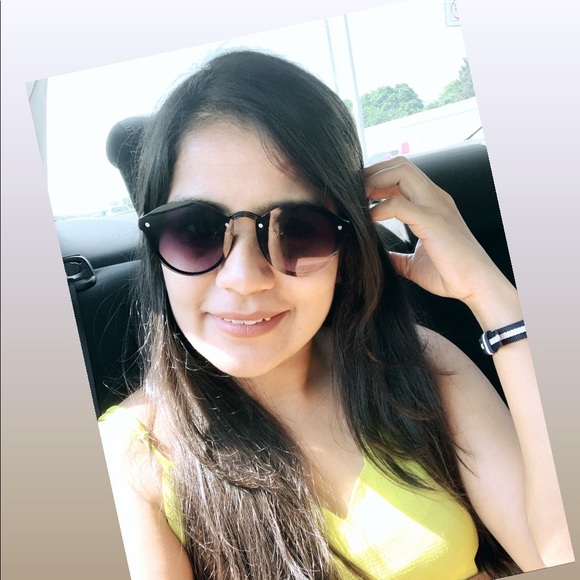 Ruby's Closet (@rubyparekh) | Poshmark